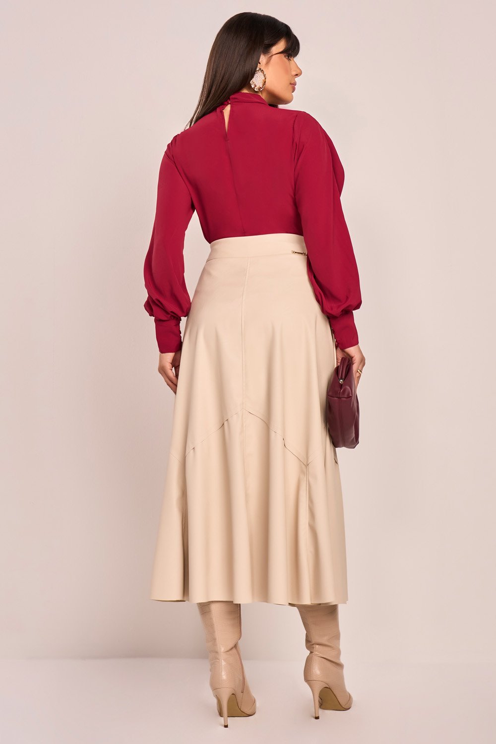 Saia Bege Couro Ecológico Recortes Assimétricos Godê Midi Fascinius